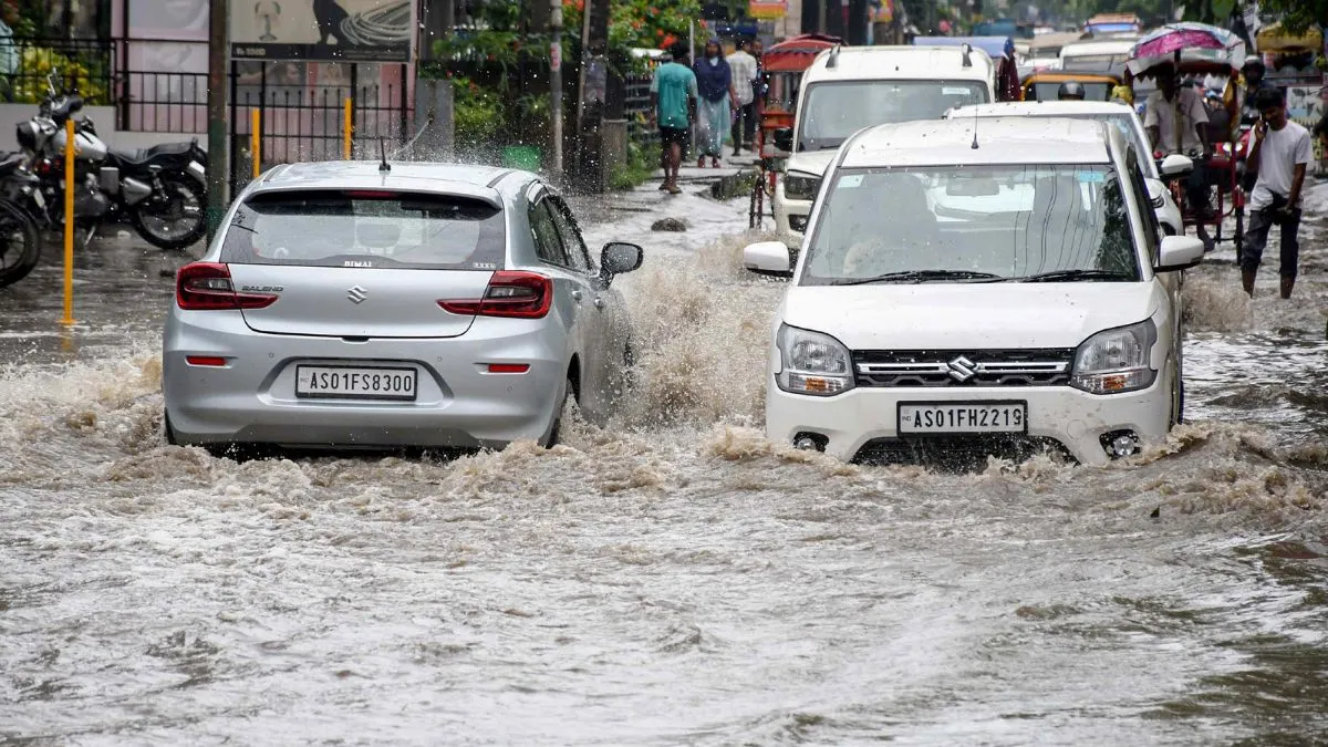 Weather Update: Delhi-NCR Witnesses Light Showers; Heavy Rain Alert Issued For UP, Rajasthan ...